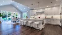 China Custom Luxury Kitchen Furniture with Italian Designs Countertop Material Quartz Stone for sale