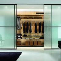China Modern Style Wooden Bedroom Combination Walk-in Closet for Home Villa Hotel Apartment for sale