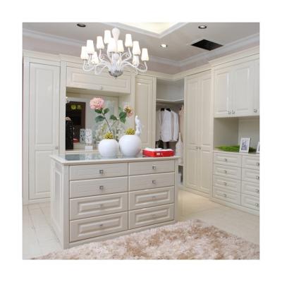 China Modern MR HDF Board Island Wardrobe Customized for High End Design and Functionality for sale