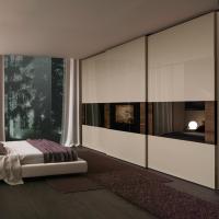 China YALIG Bedroom Furniture Wardrobe with Sliding Doors and Adjustable Height in Malaysia for sale