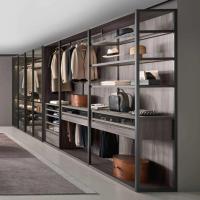 China Modern Metal Pallet Bedroom Wardrobes with Customized Wooden Dress Cabinet Design for sale