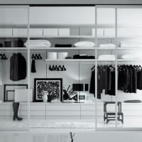 China YALIG Wooden Wardrobe with Matte Lacquer Painted Finish and Glass Door Bedroom Furniture for sale