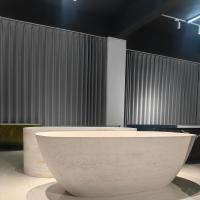 China Modern Travertine Texture Oversized Free Standing Pedestal Tub Ergonomic Solid Surface for sale