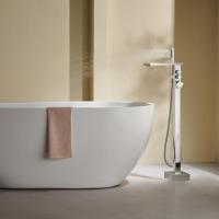 China Polished Chrome Freestanding Waterfall Bath Taps Faucet Widespread for sale