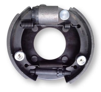 China 750kg 7x2-1/4 Inch EU Hydraulic Brake Assembly for Trailer Axle with 3500-7000 lb Capacity for sale