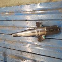 China 45×215mm Trailer Axle Spindles 2000lbs Capacity with Easy Lube Design and Mounting Plate for sale