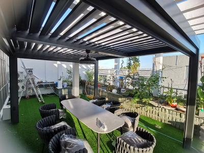 China 3 X 4 Motorized Retractable Aluminium Pergola Bioclimatic With Zip Screen Fan Light for sale
