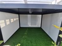 China Motorized Outdoor Aluminium Louvered Roof Pergola With Drainage System And Side Screen for sale