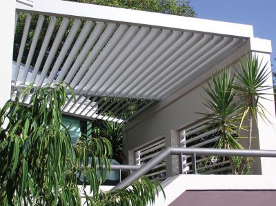 China Customized Color Louvered Pergola Outdoor Terrace Cover Anodic Oxidation for sale