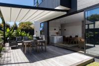 China PVC Sail Sunshade Retractable Awning Pergola Weather Resistant for sale