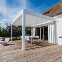 China Louvered Roof Motorized Aluminium Pergola Adjustable Waterproof for sale