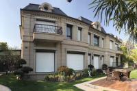 China Terrace Sun Shading Motorized Outdoor Roller Blinds Pvdf Surface for sale