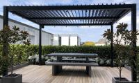 China 3x3m Outdoor Aluminium Manual Louvered Pergola Windproof Sun Protection for sale