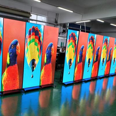 China Outdoor Smart Control Pole LED Display Single And Double Faces Digital Advertising for sale