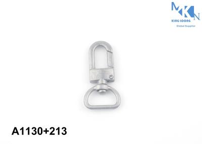 China Embossed Logo Bag Snap Hook Matt Silver Plating Corrosion Resistance for sale