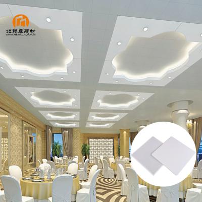 China Aluminum Drop Ceiling Tiles 2x2 Fireproof Metal Ceiling Panels 600x600mm for Office Hotel for sale
