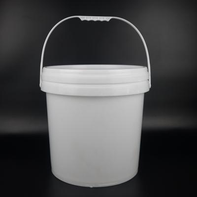 China 18L Industrial Lubricant Bucket - PP/HDPE Chemical Resistant Packaging 30x27.5x30cm for sale