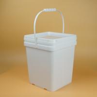 China PP Square Plastic Bin with Lid 1.2 Kg Food Grade Storage Bucket for sale