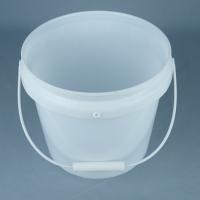 China 2 Gallon Round Plastic Bucket with Lid and Handle HDPE 23cm for sale