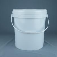 China 22L Plastic Food Grade Bucket with Snap On Lid for Storage and Transport PP White for sale