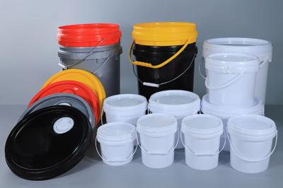 China Jieming 5L Plastic Paint Bucket 30cm UV Resistant with Lid and Pouring Spout for sale