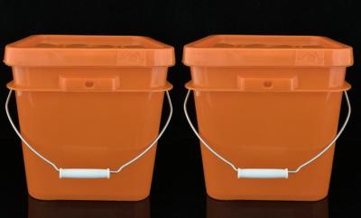 China Square Plastic Bucket 1.2kg Chemical Resistant with Lid for Paint and Food Grade for sale