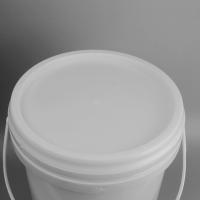 China 5 Gallon 19L White Plastic Buckets for Latex Paint | 28.5cm DIA x 38.6cm H | PP/PE Material for sale