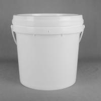 China 20L Round Plastic Paint Bucket with Pouring Spout for sale