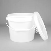 China 7kg 7L Plastic Paint Bucket with Lid and Handle PP HDPE 22.8x20.5x20cm for sale