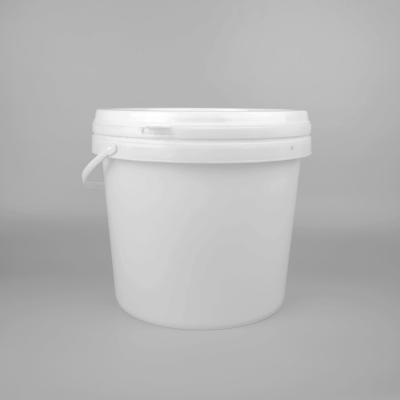 China 2KG Leakproof White Plastic Paint Bucket with Lid 1L-20L Sizes for sale