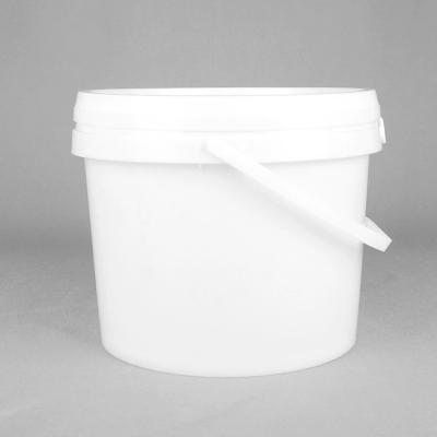 China 6L Recyclable Plastic Food Bucket with Lid PP HDPE Portable Container for sale
