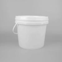 China UV Resistant Plastic Paint Bucket 1L-20L with Pouring Spout Leakproof for sale