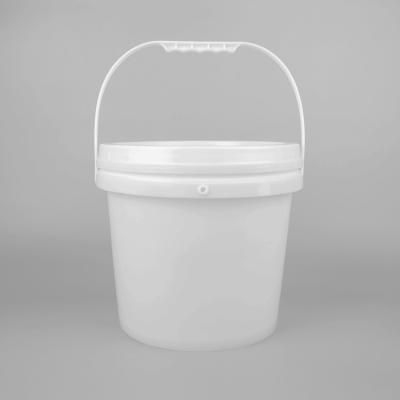 China UV Resistant Plastic Pail with Pouring Spout for Industrial for sale