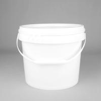 China 7L White PP Round Plastic Bucket with Lid - 2 Gallon Capacity, 9.3