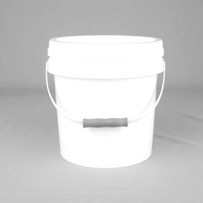 China 4L Round Molded Plastic Bucket for Water Paint Food Chemical Coating for sale