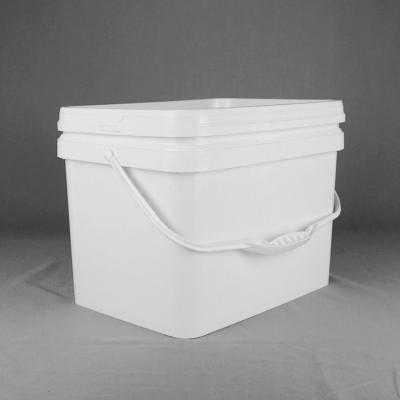 China 20L 5-Gallon Square Plastic Barrel for Powder, Paint & Liquid Storage - 35.2×25.2×26.3cm Dimensions for sale
