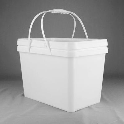 China Food Grade 20kg Rectangular Plastic Drum 37.7×24.7×28.4cm with Lid and Dual Handles for Industrial Packaging for sale
