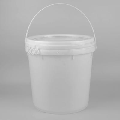 China 5 Gallon 20L White Plastic Bucket with Spout for Lubricant Oil and Paint Packaging for sale