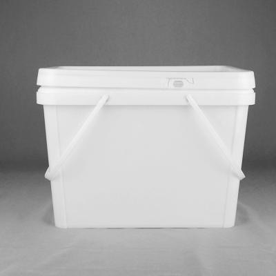 China 20L Square Plastic Bucket 37.7x24.7x28.4cm Food Grade PP/PE Container with Lid and Handle for sale
