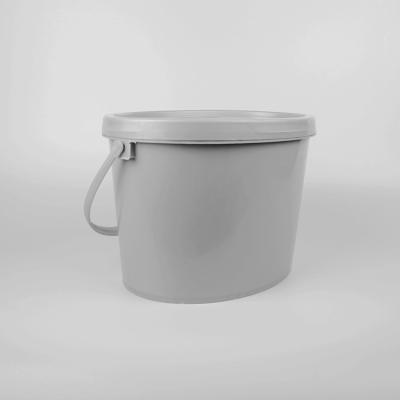 China 25cm Diameter 5L Oval Plastic Bucket with Lid and Handle - Food Grade PP Material for sale