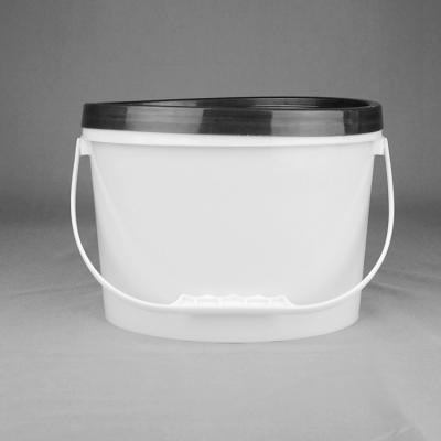 China 5.5L Oval Plastic Packaging Bucket with Lid and Handle - 25x19x18cm PP/HDPE Customizable Container for sale