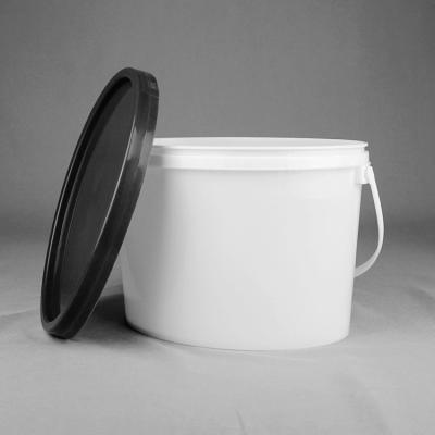 China 5L Heavy Duty BPA Free Oval Plastic Bucket with Lid - Food Grade PP Material 25x19x18cm for sale