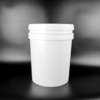 China 5 Gallon Plastic Bucket with Snap On Lid 20L Stackable Pail 11.5 Inch Diameter for sale
