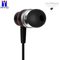 China Wooden Wired In Ear Earphones with Microphone Volume Control 3.5mm 10mm Driver for sale