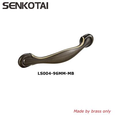 China Craftsman Cabinet Pull -Brass  Furniture Handle, 96mm Screw Spacing  for Kitchen Cupboard Door for sale