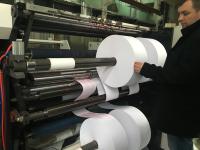 China Kraft Jumbo Paper Slitting Rewinding Machine With Round Knife for sale