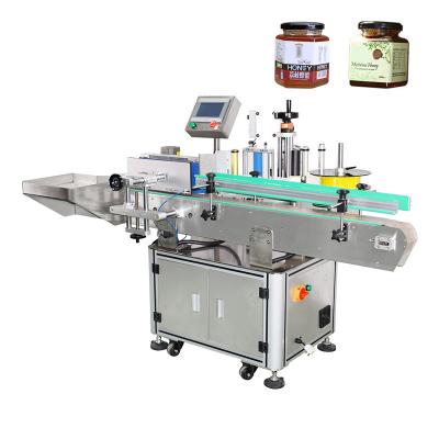 China Automatic Rolling Flat Labeling Machine for Square Bottles 80 pcs/min 220V for sale