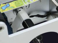 China Manual Bottle Flat Labeling Machine , 1mm accuracy Self Adhesive Label Applicator for sale