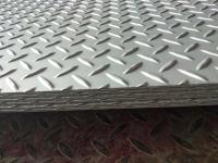 China 304 Stainless Steel Chequered Plate Hot Rolled with Polished Surface for Decorative Applications for sale