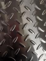 China AISI 304 Hot Rolled Stainless Steel Checkered Plate with Polished Surface for Anti-Slip Applications for sale
